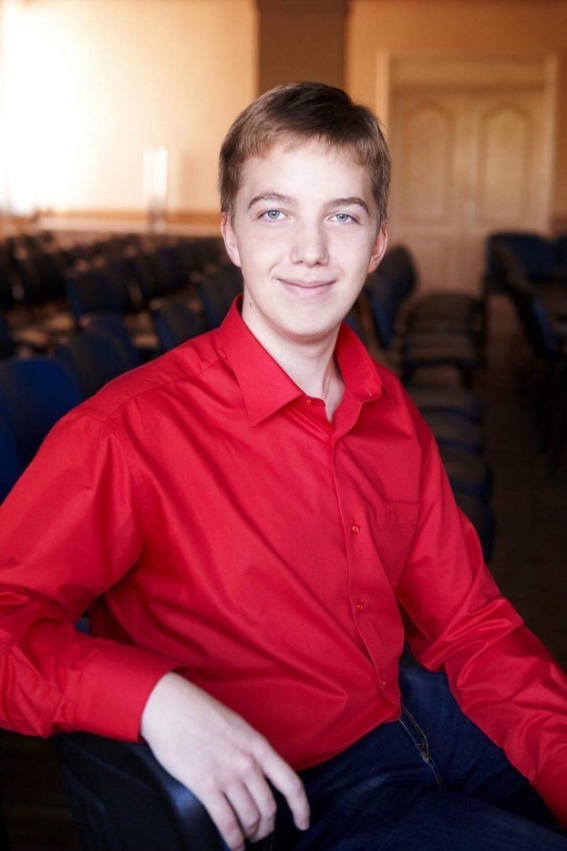 Alexander Serdyuk (Author of A lullaby to the tearful clouds)