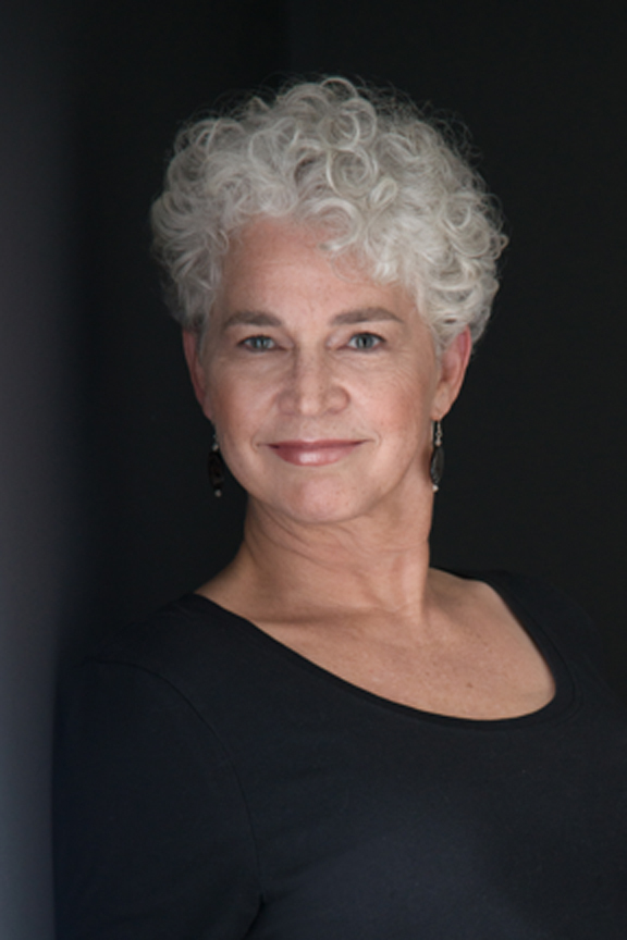 Levonne Gaddy (Author of Three Red Suitcases)