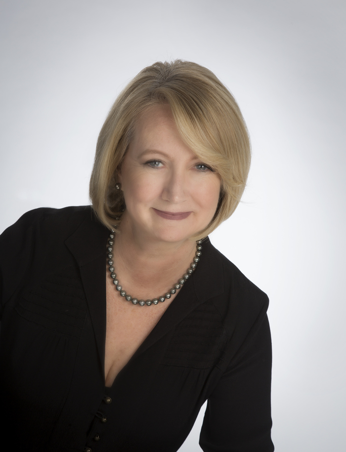 Maureen Joyce Connolly (Author of Little Lovely Things)