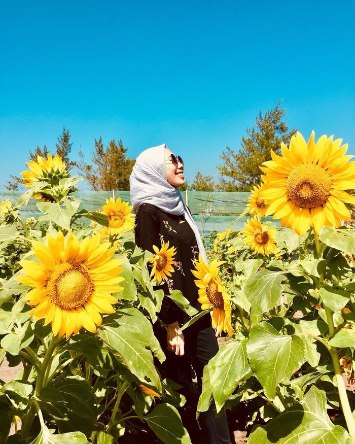 Puji Eka Lestari (Author of The Coffee Shop Chronicles)