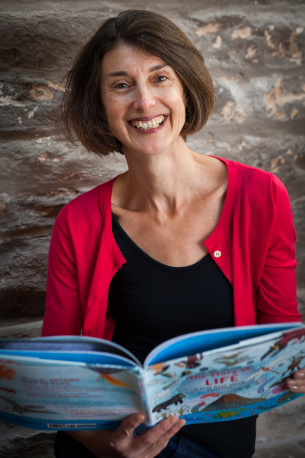 Catherine Barr (Author of The Wolves of Yellowstone)