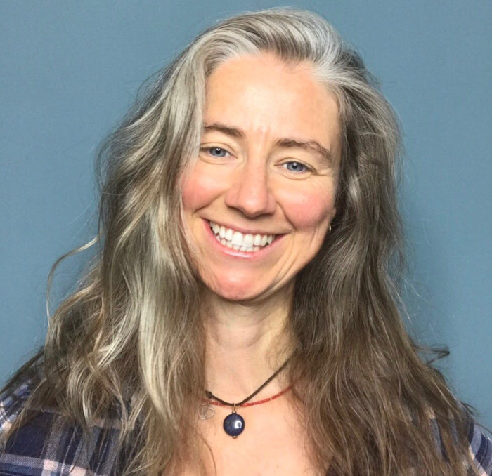 Amanda Jayne (Author of A Rainbow in her Pocket)