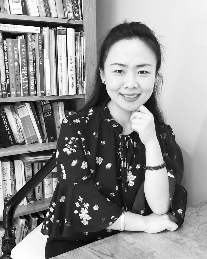 Hui Juan Yan (Author of Learn Chinese with Roobs - Volume 1)