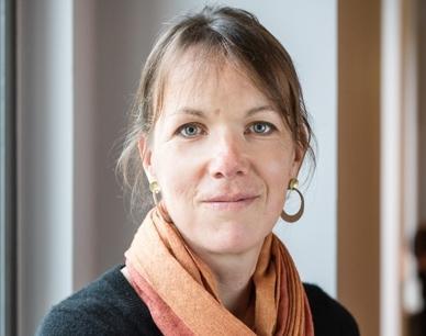 Bella Bathurst (Author of The Lighthouse Stevensons)