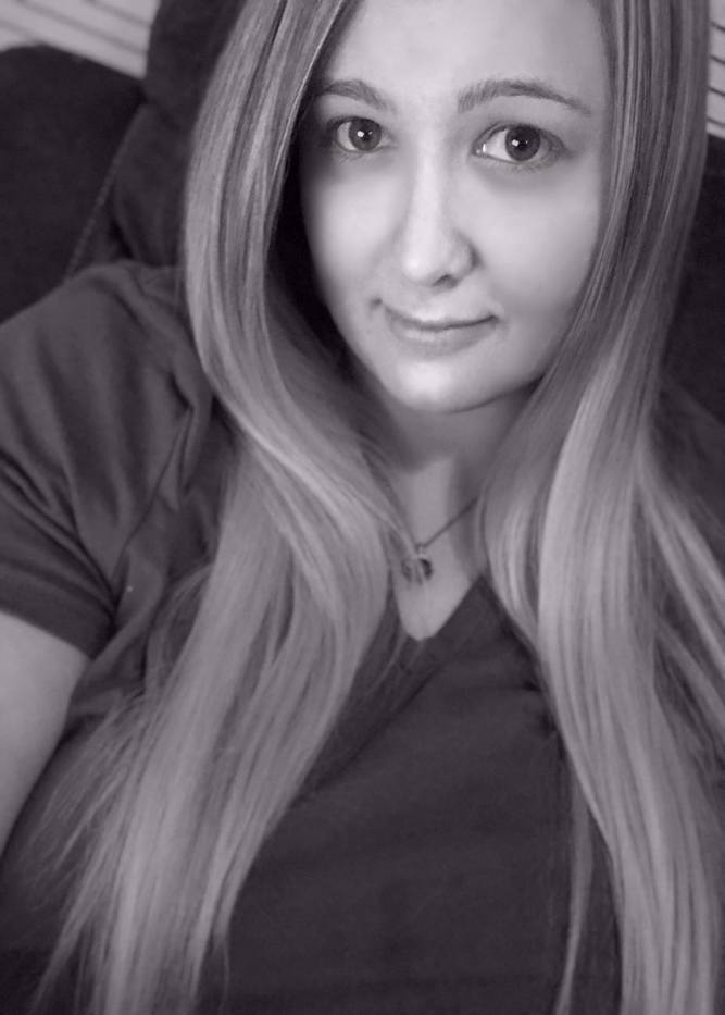 Kelsey Clayton (Author of A Dose of Pretty Poison)