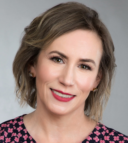 Angela Shelley (Author of Ennara and the Fallen Druid)