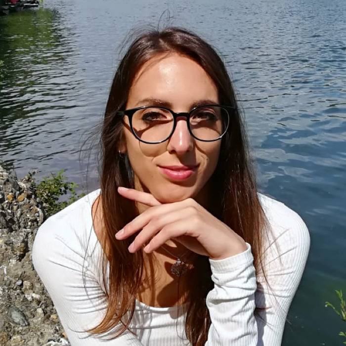 Sara Simoni (Author of La mesmerista)