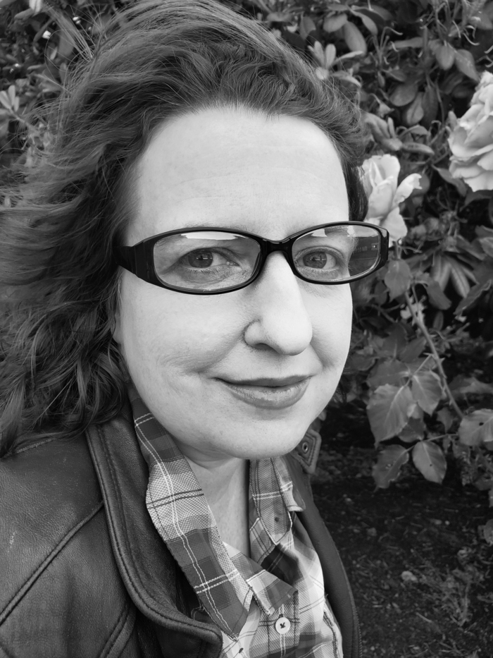 Lois Lee Gates (Author of The Ghost Sensitive)