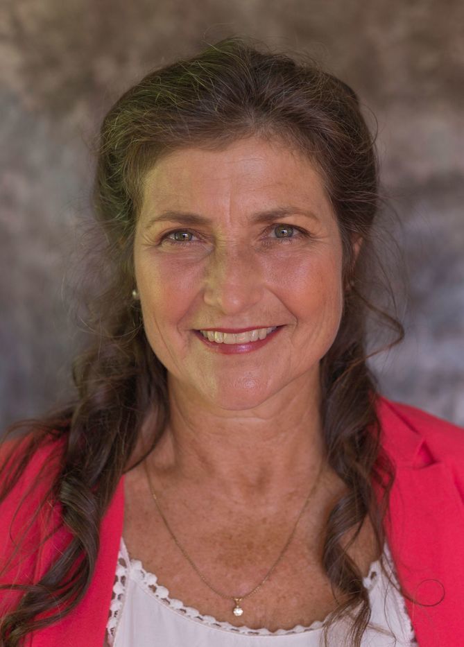 Lizzi Tremayne (Author of A Long Trail Rolling)