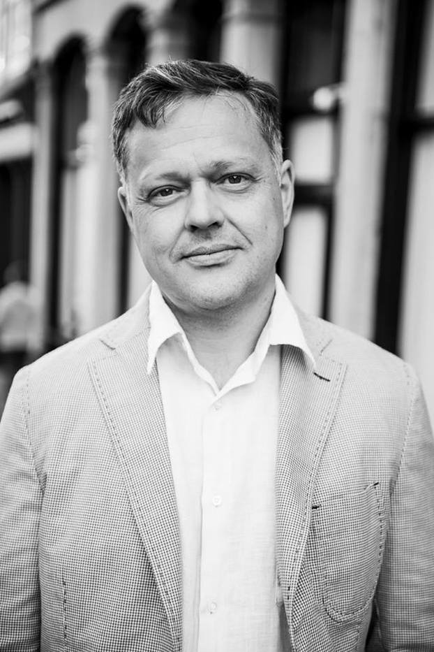 Éric Dupont (Author of La Fiancée américaine)