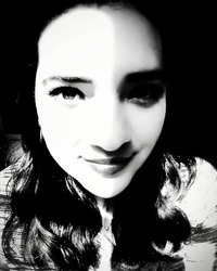 Angela Coronado (Author of Corazón de vampiro)