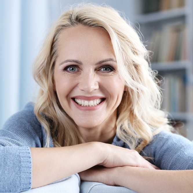 Cadie Snow (Author of Ghostly Curse)