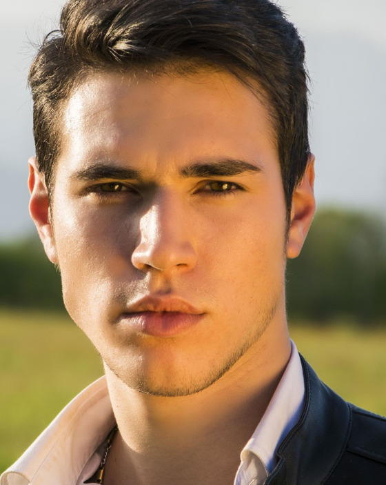 Alexis Harding (Contributor of Goodreads Best Short Stories 2019)