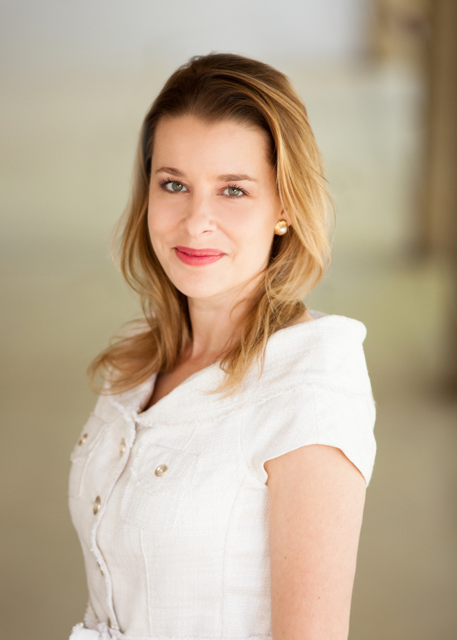 Shannon Sedgwick Davis (Author of To Stop a Warlord)