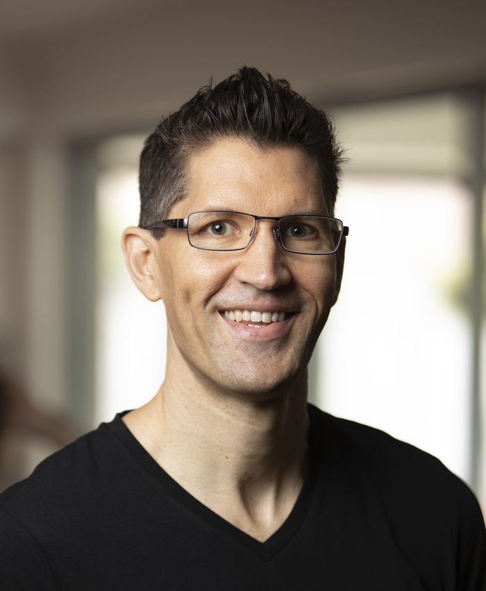 Cameron Stelzer (Author of The Forgotten Map)