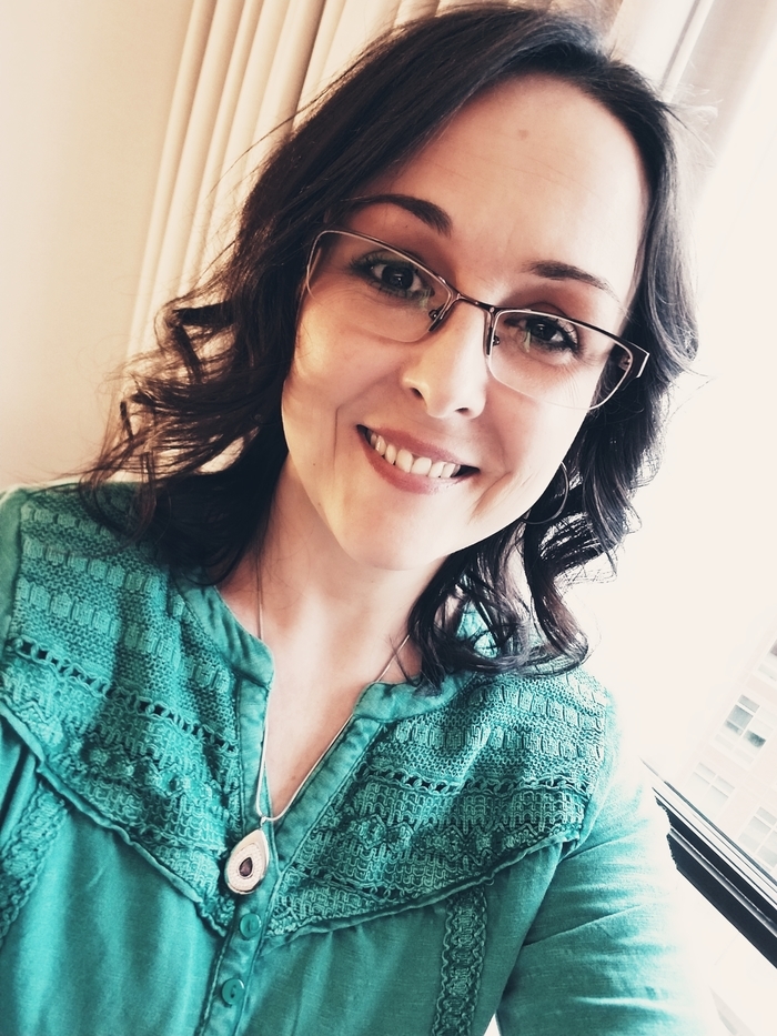 Alex Grayson (Author of Beautifully Broken)