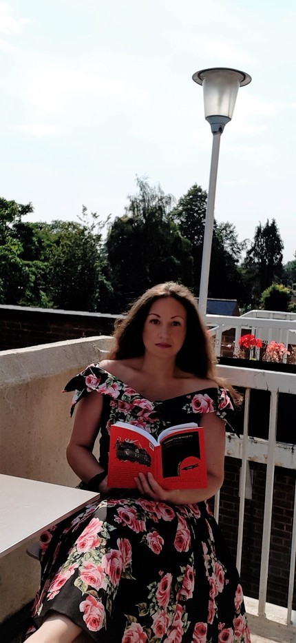 Elisabetta Benedetti (Author of I gatti vedono meglio al buio (I luoghi del delitto))