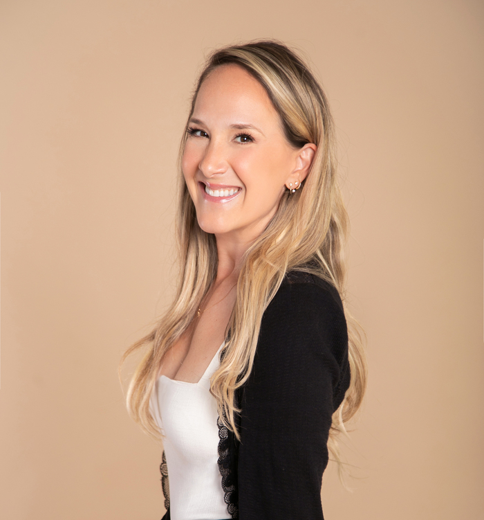 Jaclyn Goldis (Author of The Chateau)