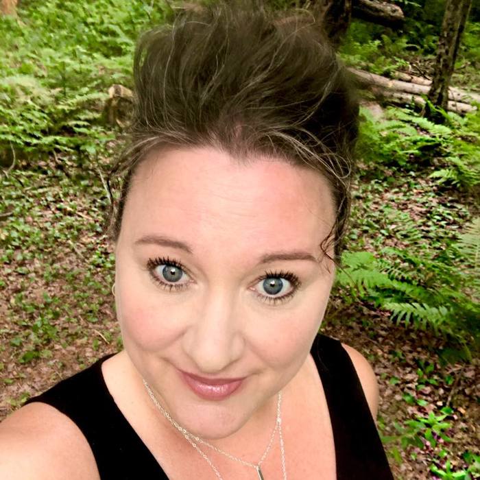 Amy Weaver (Author of The Christmas Key)