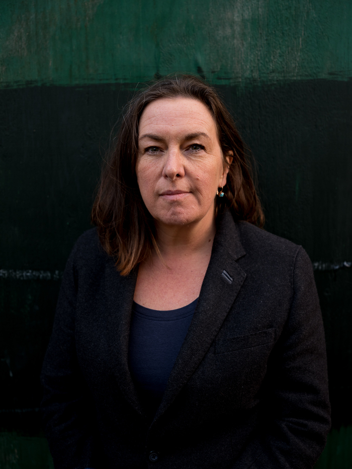 Una (Author of Becoming Unbecoming)