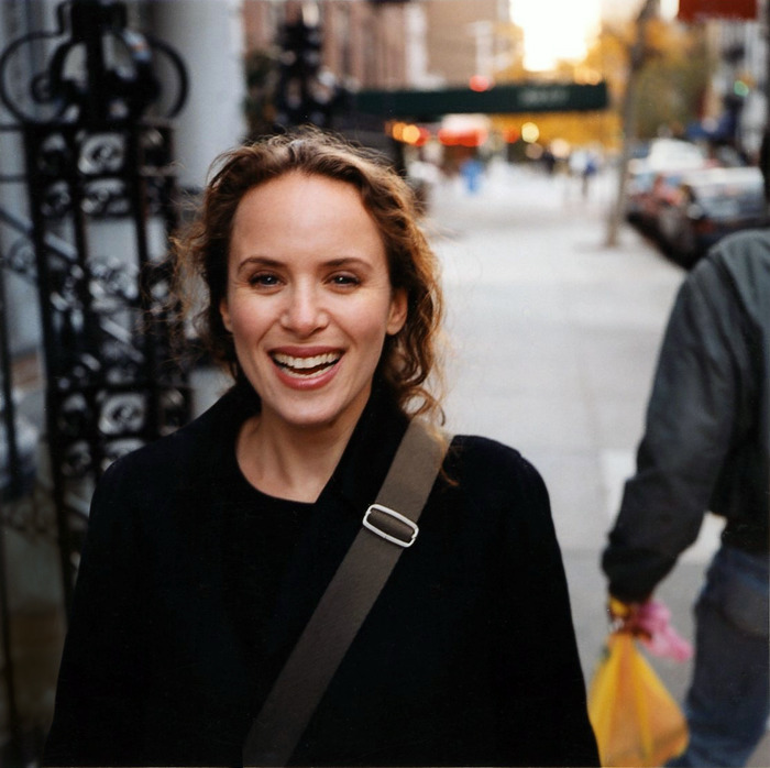 Nina Munk (Author of The Idealist)