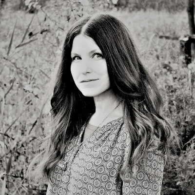 Angie Weiland-Crosby (Author of Scarlet Oak)