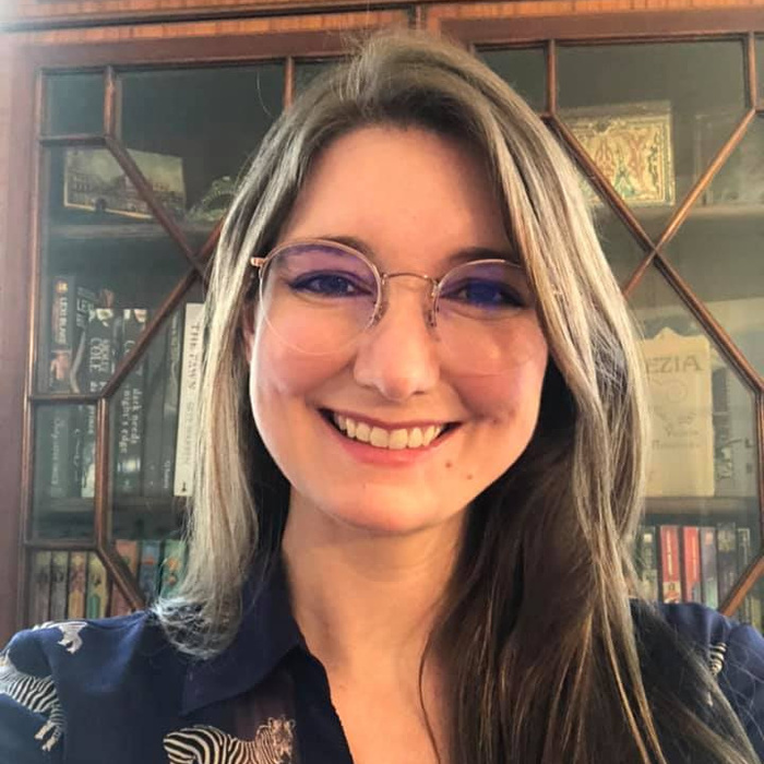 Julia Sykes (Author of Sweet Captivity)