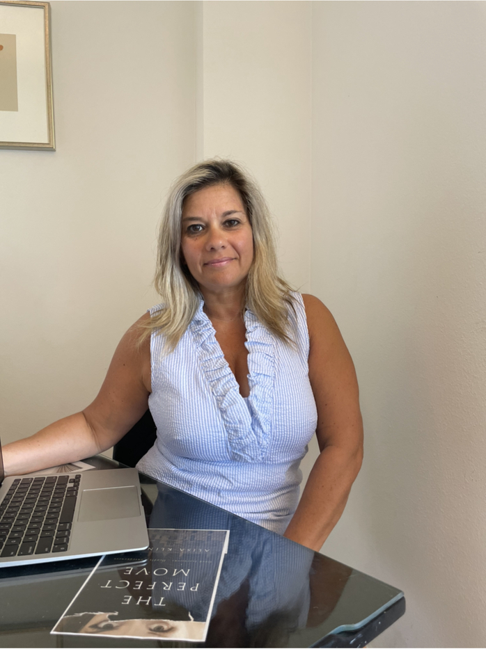 Alisa H. Klinger (Author of The Perfect Move)