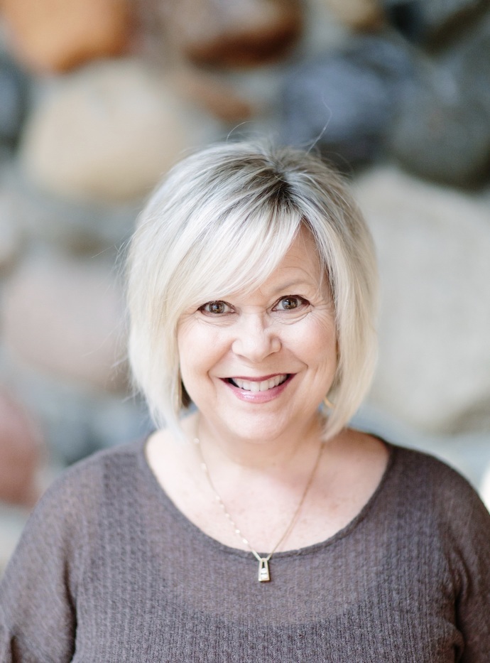 Amy Hammond Hagberg (so behind) (Author of The Big Gig)