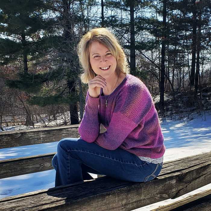 Tracy Anne (Author of Forbidden Serenade)