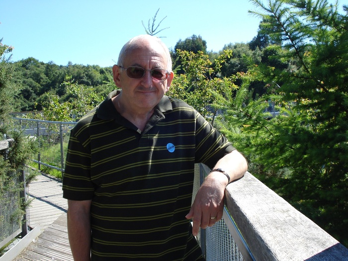 Robin Rowles (Author of Anne and Stan's Magical Salt and Pepper Pot ...