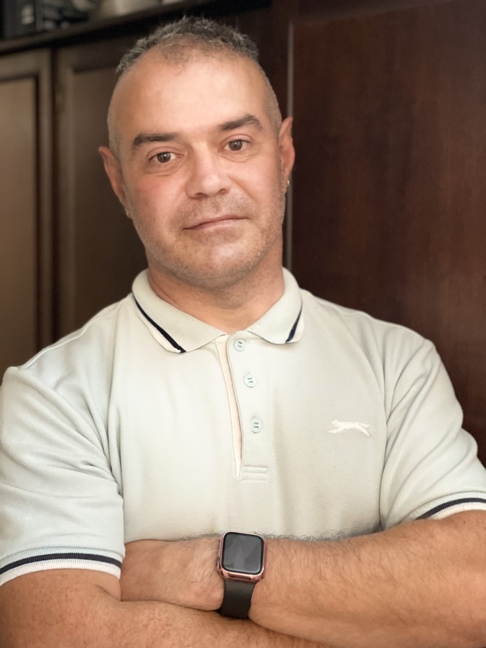 Jason Ellis (Author of Shadows & Voices)