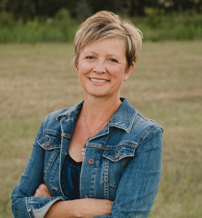 Anne Lazurko (Author of Dollybird)