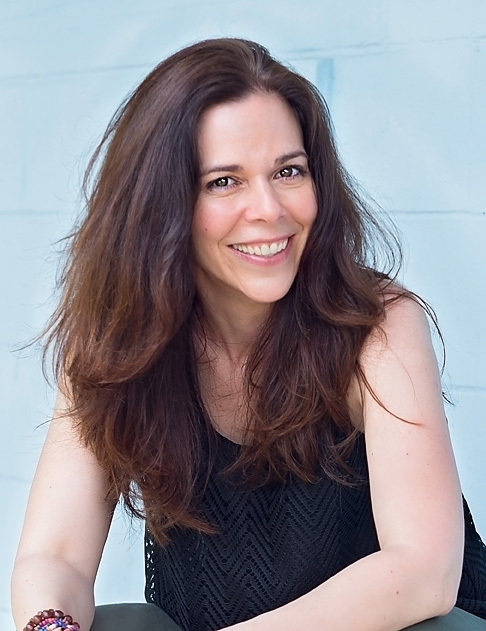 Amelia Shea (Author of The Favor)