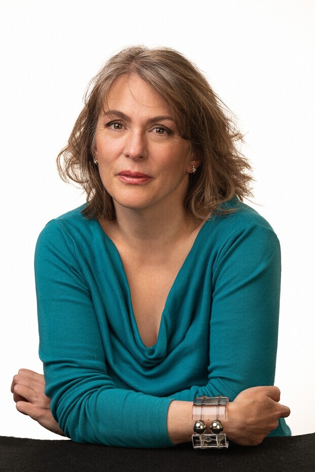 Nicole Locke (Author of The Knight's Scarred Maiden)