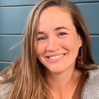 Elle Luna (Author of The Crossroads of Should and Must)