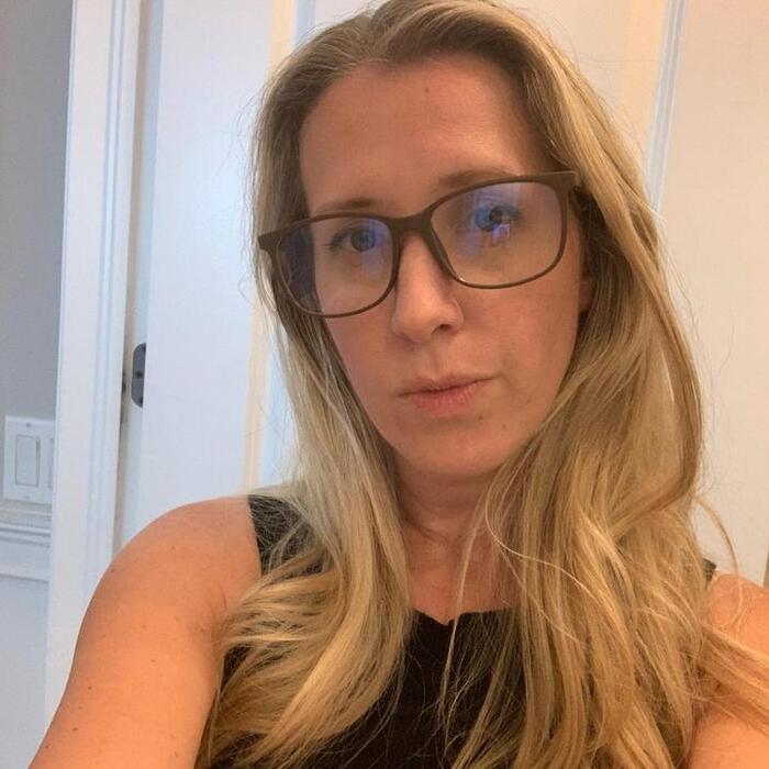 Eve Marian (Author of The Mix-Up)