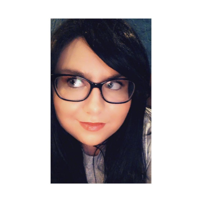 Jazmin Williams (Author of 5SOS)