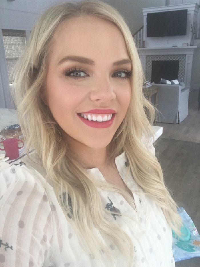 Winter Renshaw (Author of Royal)