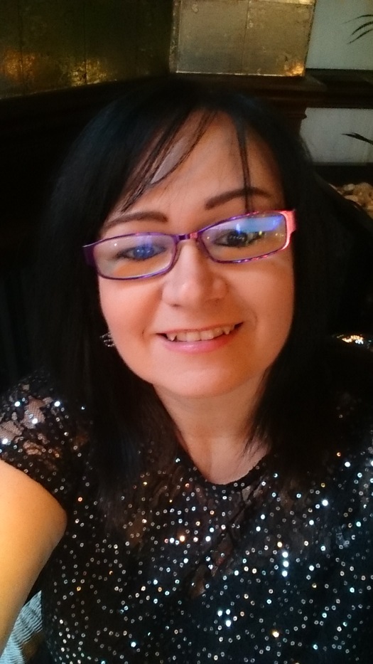 Izzy Williams (Author of In Too Deep)