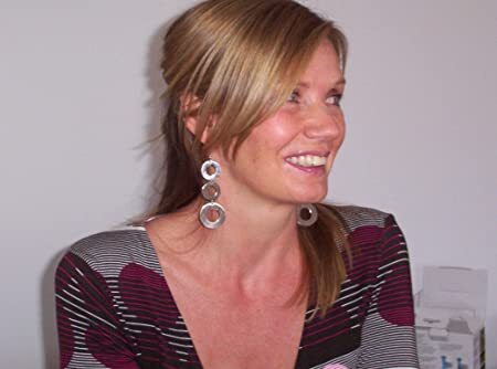 Alice Ross (Author of The Little Cottage On Lovelace Lane)