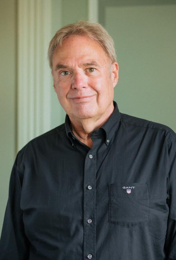 Paul van de Water (Author of In dienst van de nazi's)