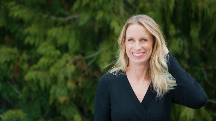 Lisa Thompson (Author of Finding Elevation)