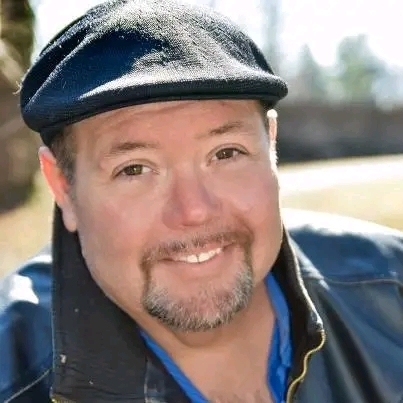 Dan Hawthorne (Author of The Giant in Me)