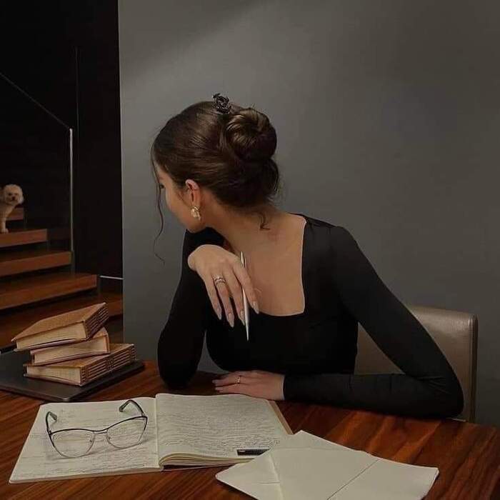 Sara Farhat (Author of Bouquet of Feelings)