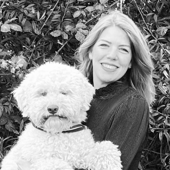 Aniek Hofman (Author of Ontmoet me op het strand)