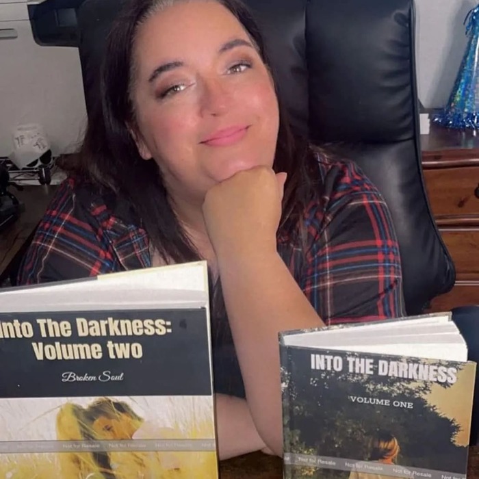 Bobbie Murphy (Author of Into the Darkness)