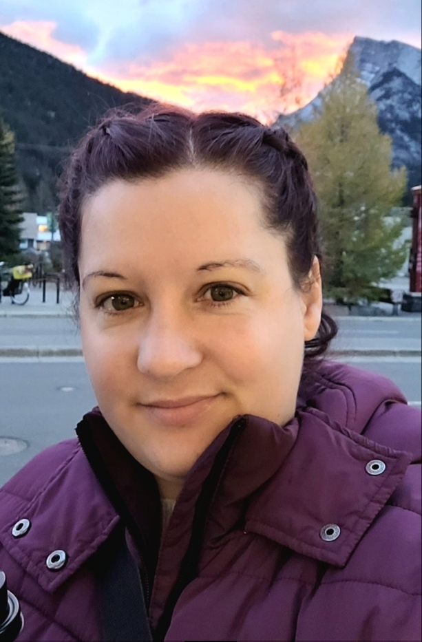 Jessie Sadler (Author of The Desert Siren)