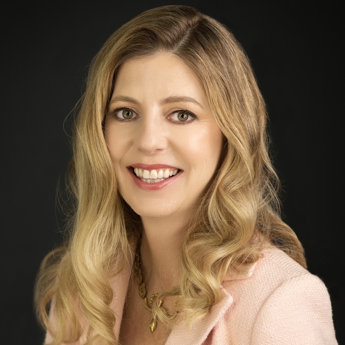 Ann Marie Jackson (Author of The Broken Hummingbird)