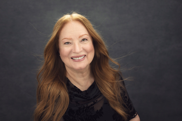 Elba Iris Pérez (Author of The Things We Didn't Know)